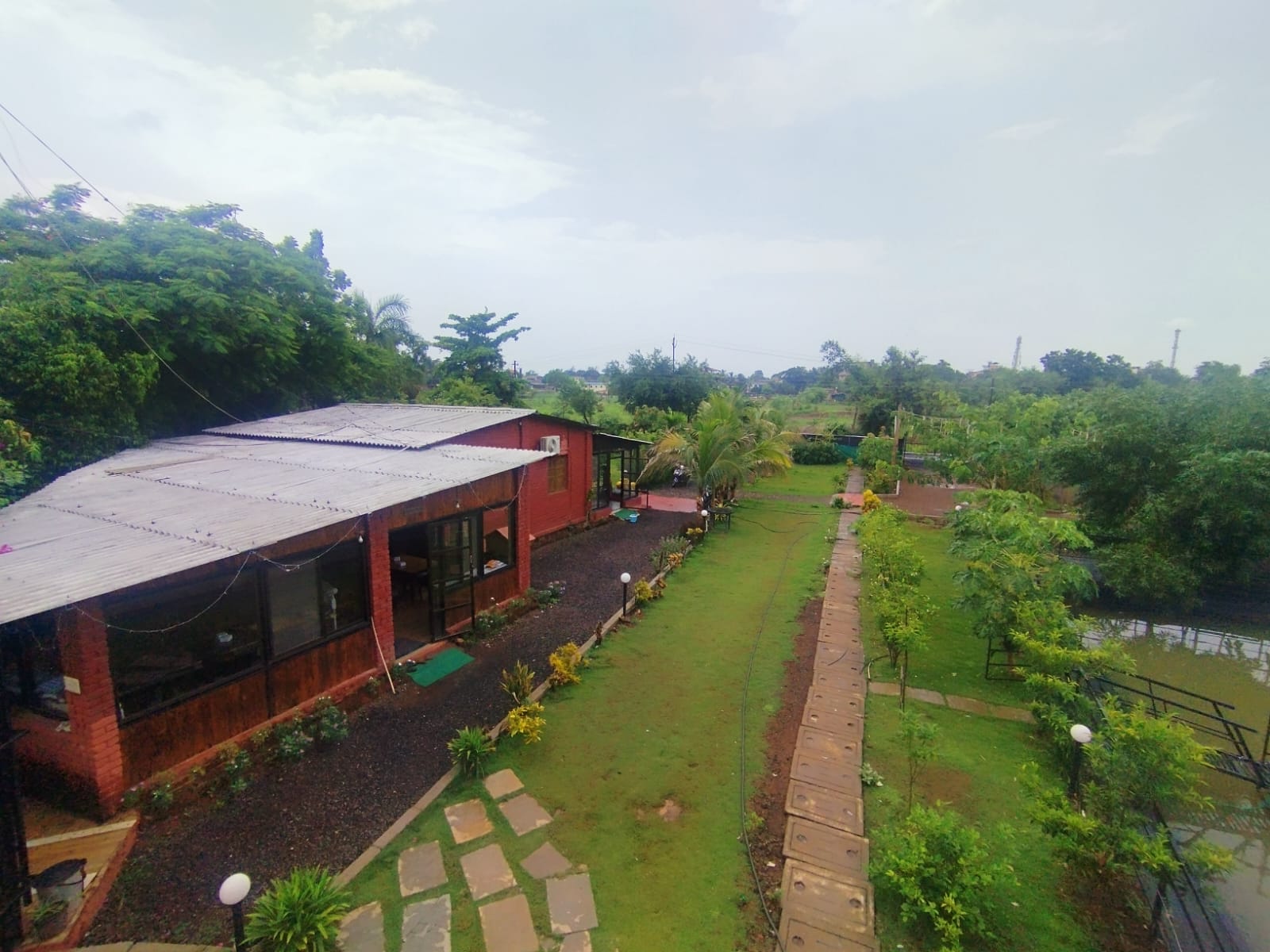 Lake View Resort & Villa